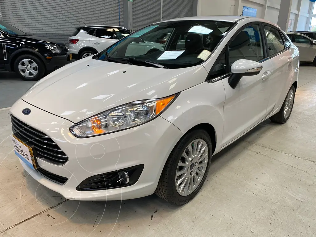 Ford Fiesta Sedan Titanium Aut usado (2015) color Blanco Oxford precio ...