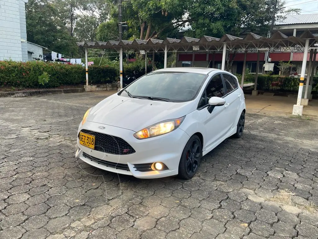 Ford Fiesta ST 1.6L usado (2018) color Blanco precio $62.000.000