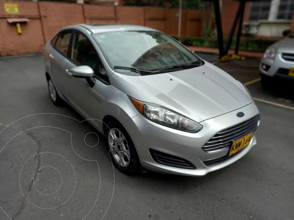 Ford Fiesta Titanium Aut usado (2015) color Plata precio $42.000.000