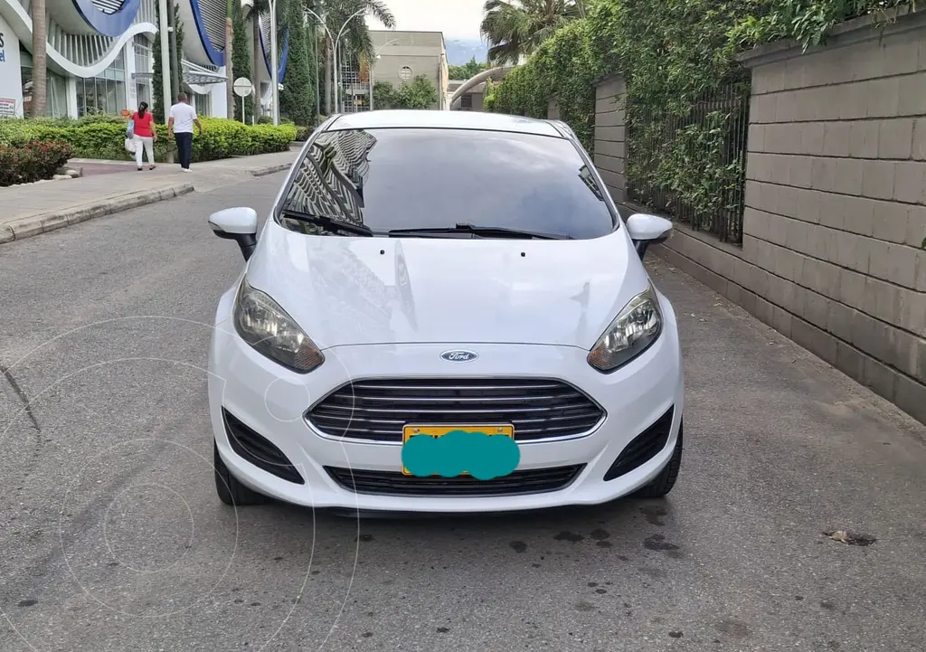 Ford Fiesta SE usado (2016) color Blanco Oxford precio $39.000.000