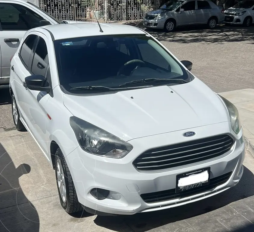 Ford Figo Hatchback Energy usado (2018) color Blanco Oxford precio $170,000