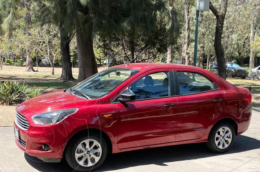 Ford Figo Sedan Energy usado (2018) color Rojo Rubi precio $165,000