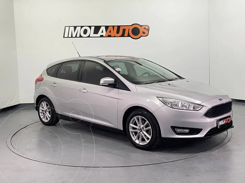 Ford Focus FOCUS L/16 1.6 5 P S usado (2016) color Plata precio $9.500.000
