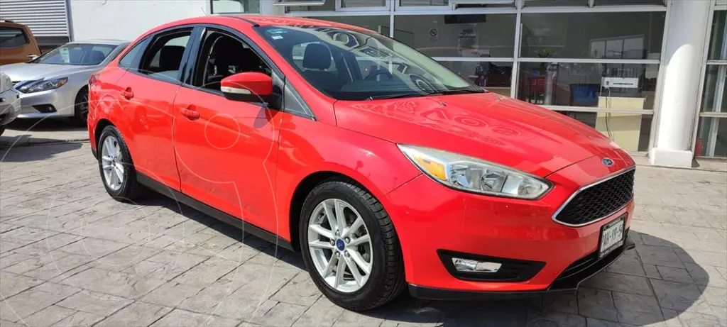 Ford Focus SE Luxury Aut usado (2016) color Rojo precio $235,000