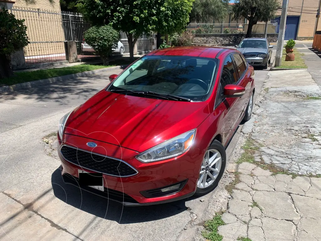 Ford Focus SE Aut usado (2016) color Rojo precio $205,000