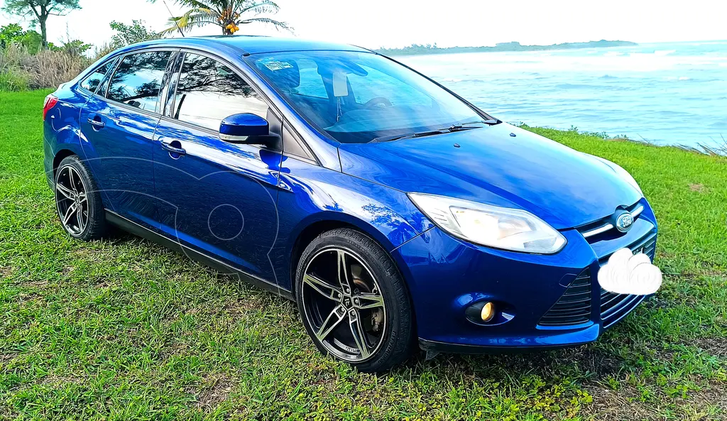 Ford Focus Trend Aut usado (2014) color Azul Noche precio $154,500