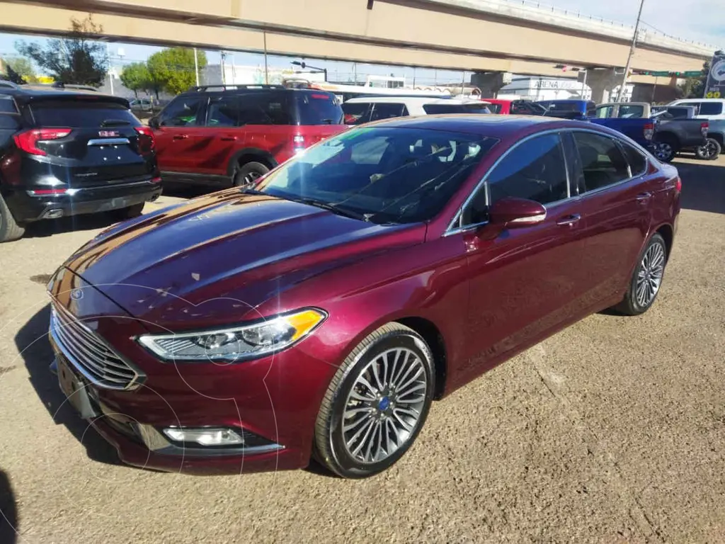 Ford Fusion SE LUX Hibrido usado (2017) color Vino Tinto precio $285,000