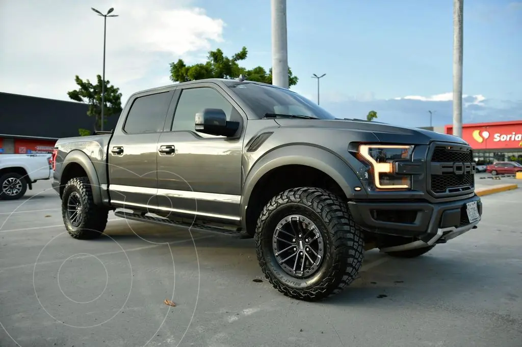 Ford Lobo Raptor High usado (2020) color Gris precio $1,090,000