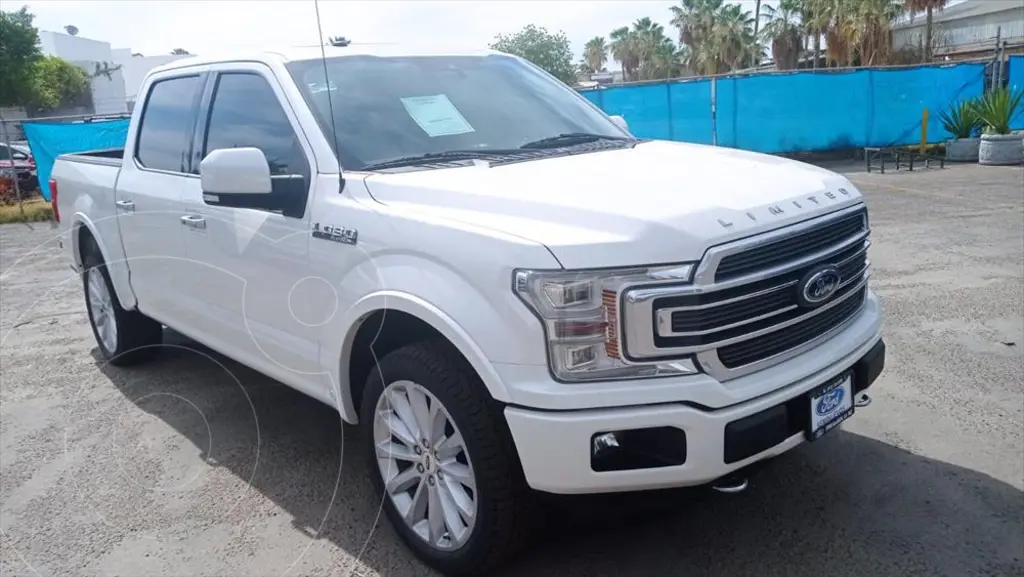 Ford Lobo PLATINUM LIMITED usado (2019) color Blanco precio $896,000