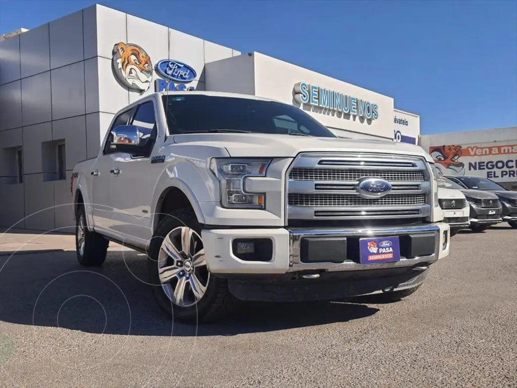 Ford Lobo Platinum Crew Cab 4x4 usado (2016) color Blanco precio $505,000