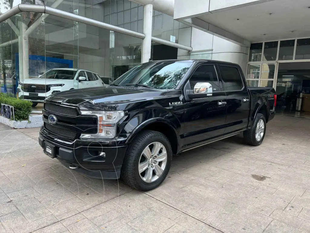 Ford Lobo Platinum Crew Cab 4x4 usado (2020) color Negro precio $1,090,000