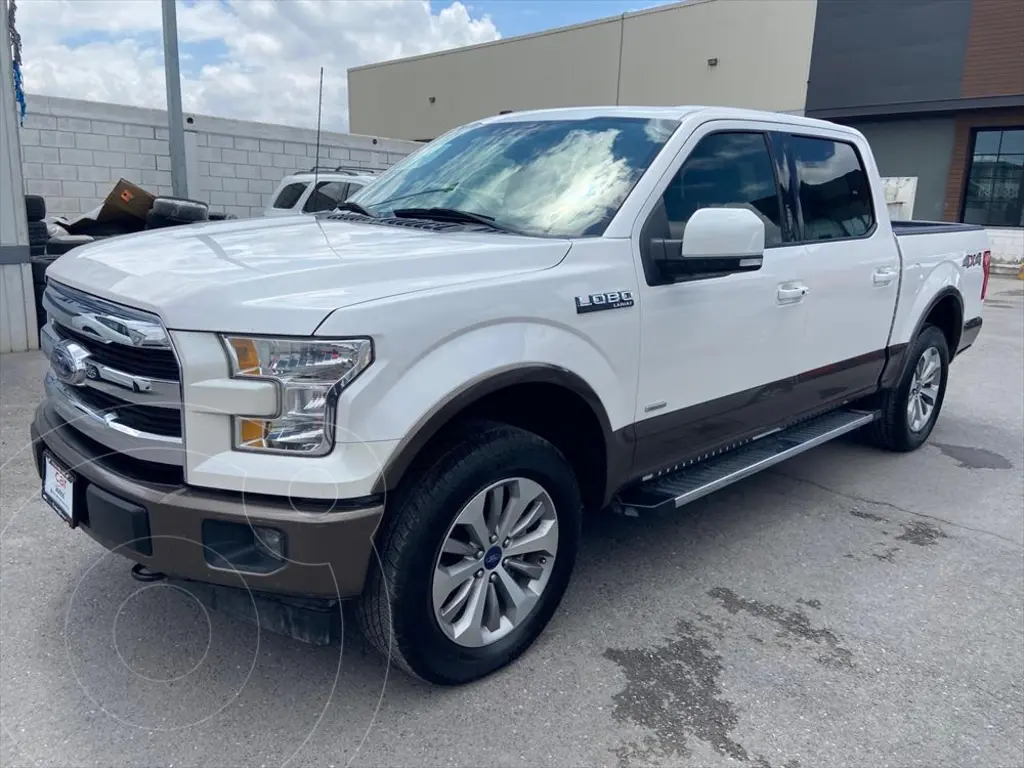Ford Lobo Lariat Crew Cab 4x4 usado (2017) color Blanco precio $625,000