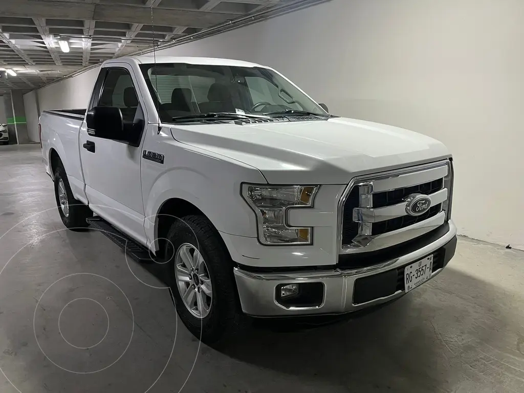 Ford Lobo XLT Crew Cab 4x2 V8 usado (2016) color Blanco precio $420,000