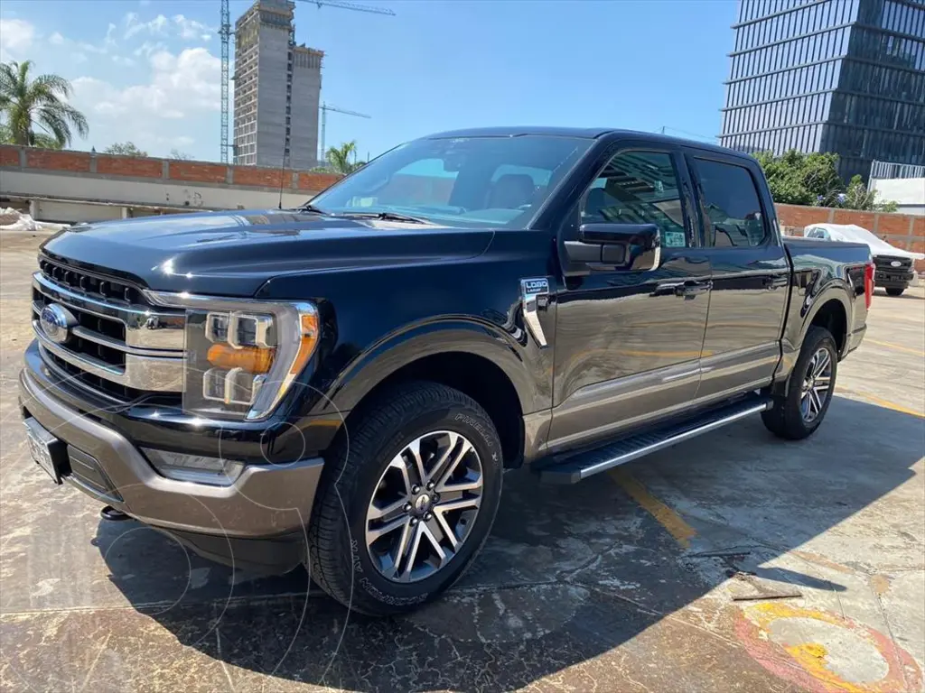 Ford Lobo Lariat Crew Cab 4x4 usado (2021) color Negro precio $1,250,000