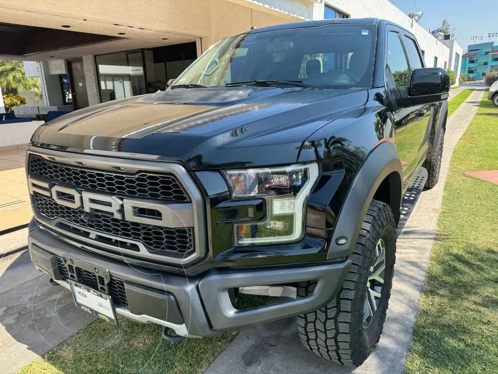 Ford Lobo Raptor SVT usado (2018) color Negro precio $1,020,000