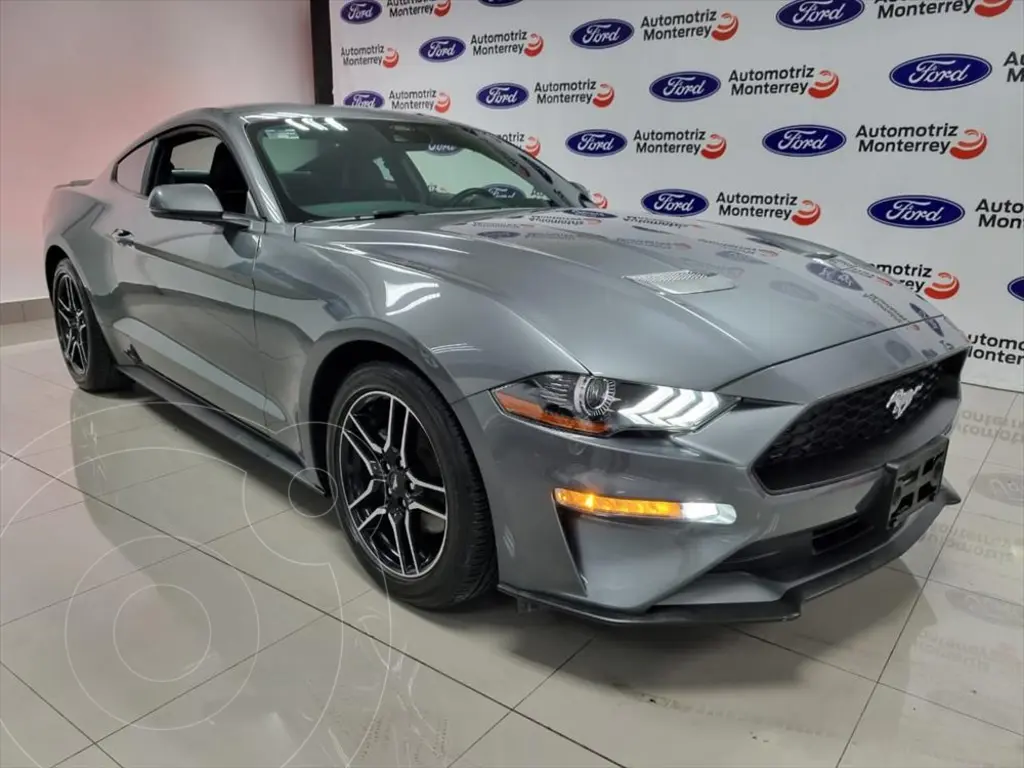 Ford Mustang EcoBoost Aut usado (2021) color Gris Oscuro precio $720,000