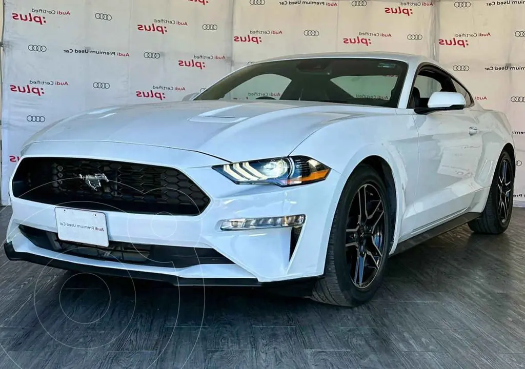 Ford Mustang Coupe 2.3L Aut usado (2019) color Blanco precio $645,000