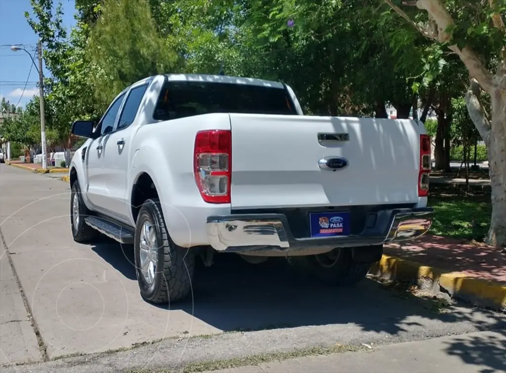 Ford Ranger XLT Gasolina 4x2 usado (2021) color Blanco precio $520,000