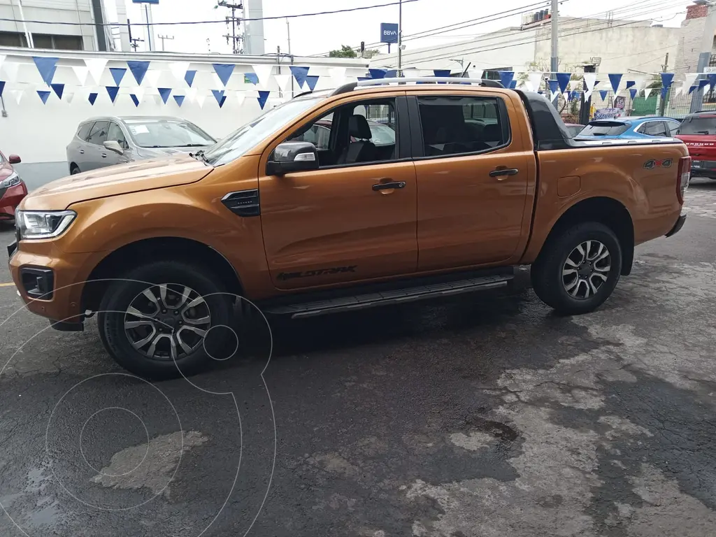Ford Ranger Wildtrak 4x4 usado (2021) color Naranja precio $665,000