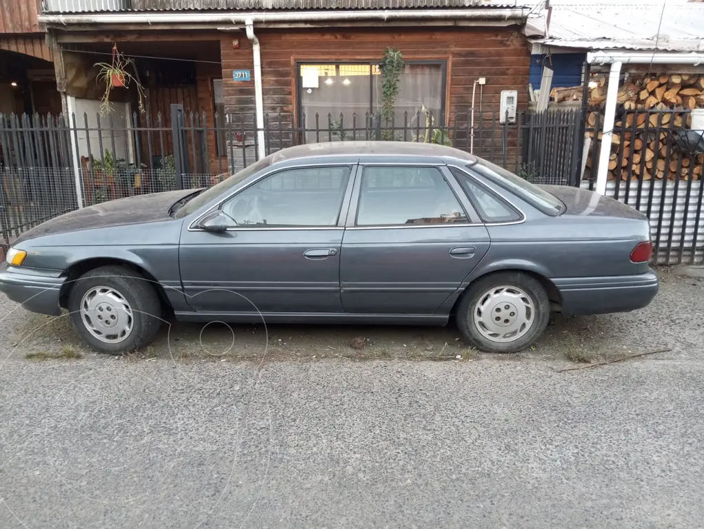 Ford Taurus 3.0 usado (1994) color Gris precio $1.500.000