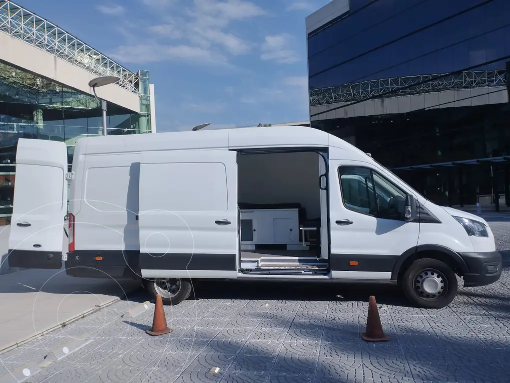 Ford Transit Diesel Van Jumbo usado (2021) color Blanco precio $520,000