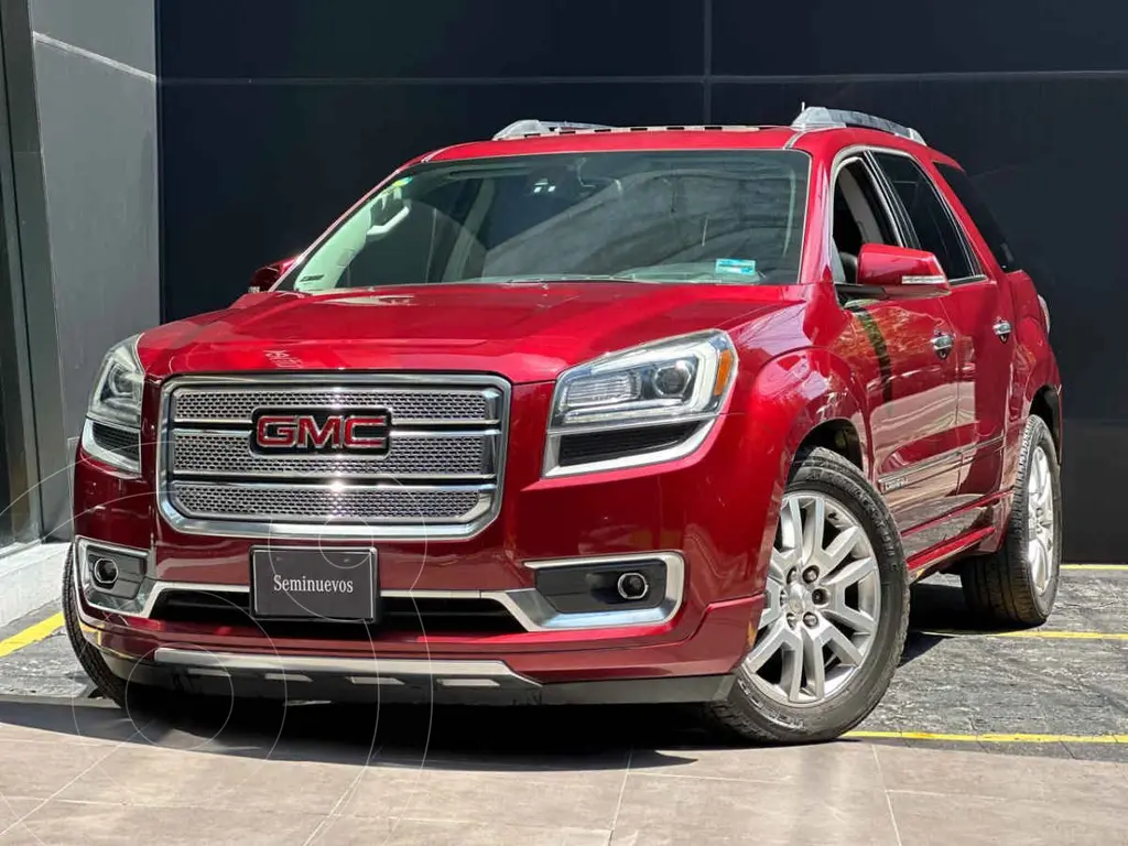 GMC Acadia Denali usado (2016) color Rojo precio $495,000
