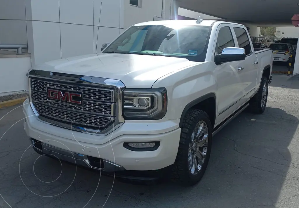 GMC Sierra Crew Cabina All Terrain 4x4 usado (2017) color Blanco precio ...