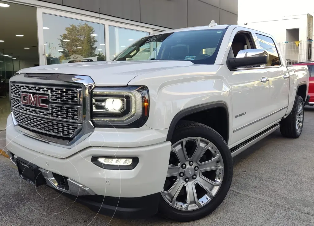 GMC Sierra Crew Cabina All Terrain 4x4 usado (2018) color Blanco precio ...