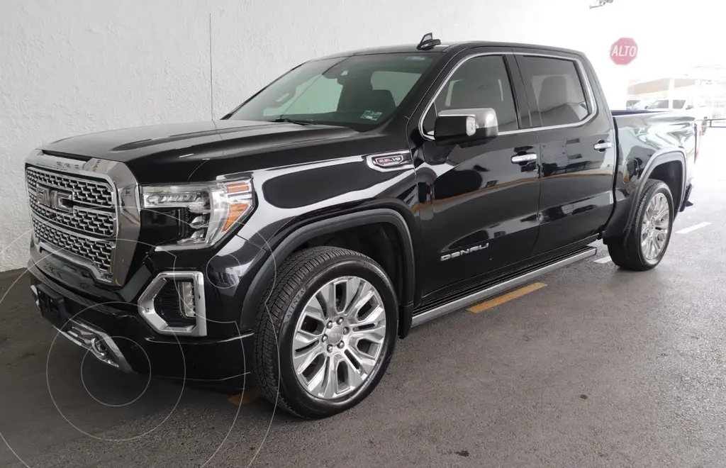GMC Sierra Denali usado (2020) color Negro precio $875,000