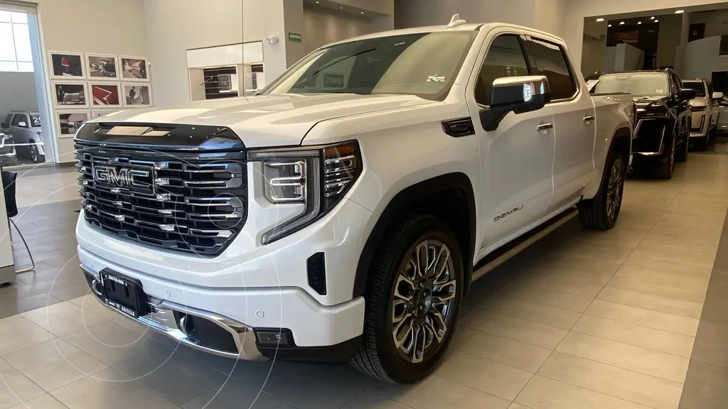 GMC Sierra Denali Ultimate usado (2024) color Blanco precio $1,650,000