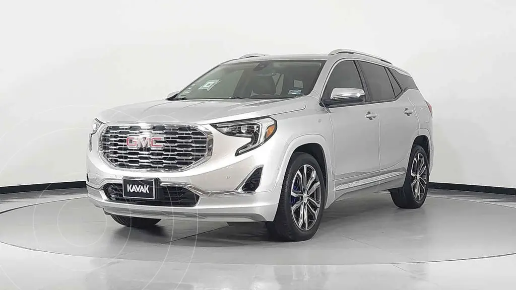 GMC Terrain Denali usado (2018) color Plata precio $566,999
