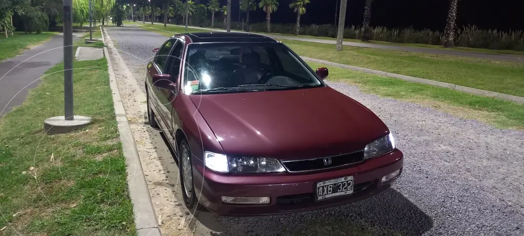 Honda Accord 2.2 EXR usado (1996) color Bordo precio u$s8.000