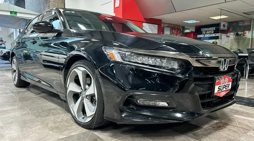 Honda Accord Touring usado (2019) color Negro precio $464,000