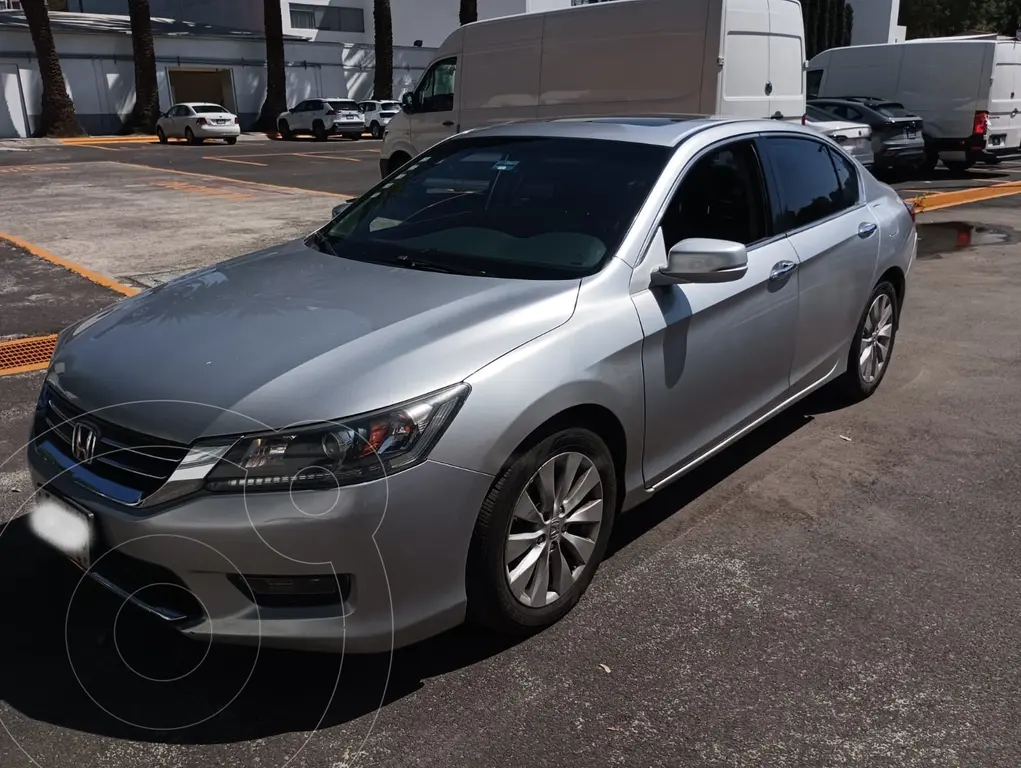 Honda Accord EXL usado (2014) color Plata Diamante precio $220,000