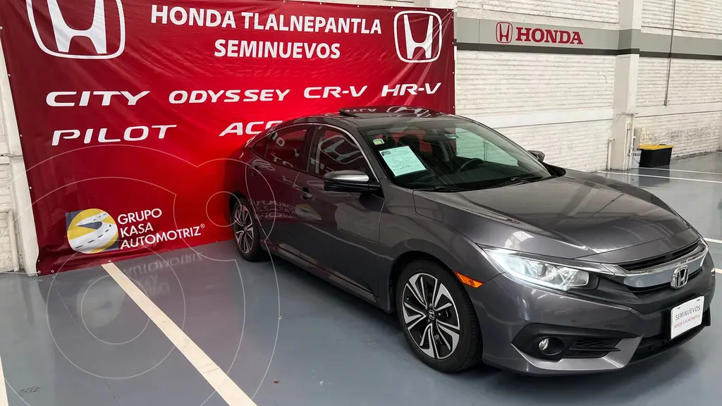 Honda Civic Turbo Plus Aut usado (2018) color plateado precio $369,000