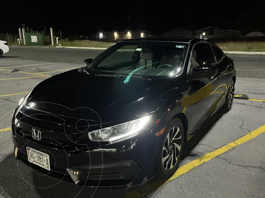 Honda Civic Coupe EX 1.8L Aut usado (2016) color Negro precio $259,900