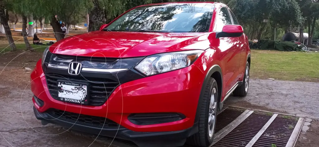 Honda HR-V Uniq Aut usado (2017) color Rojo Milano precio $268,000