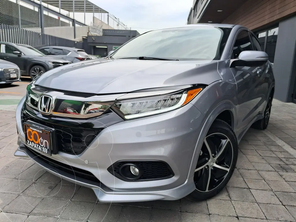Honda HR-V Touring usado (2022) color plateado precio $465,000