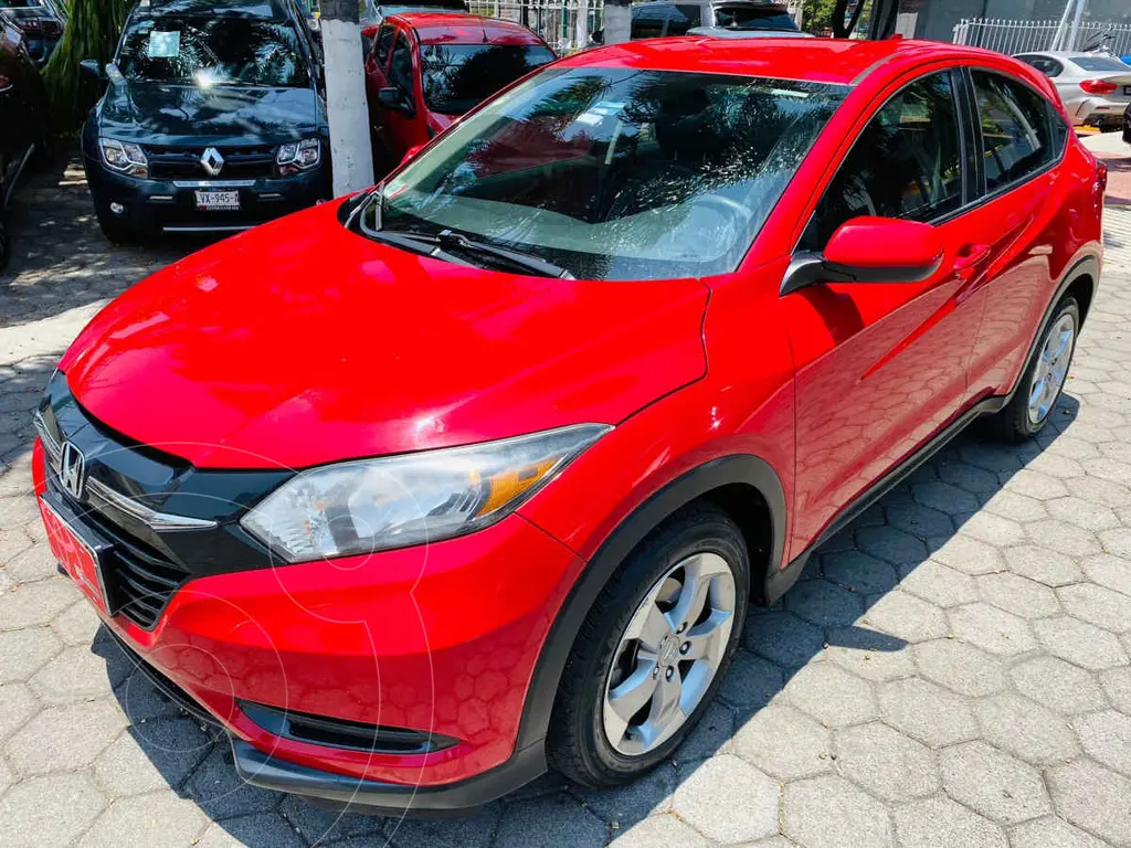 Honda HR-V Uniq Aut usado (2017) color Rojo precio $277,000