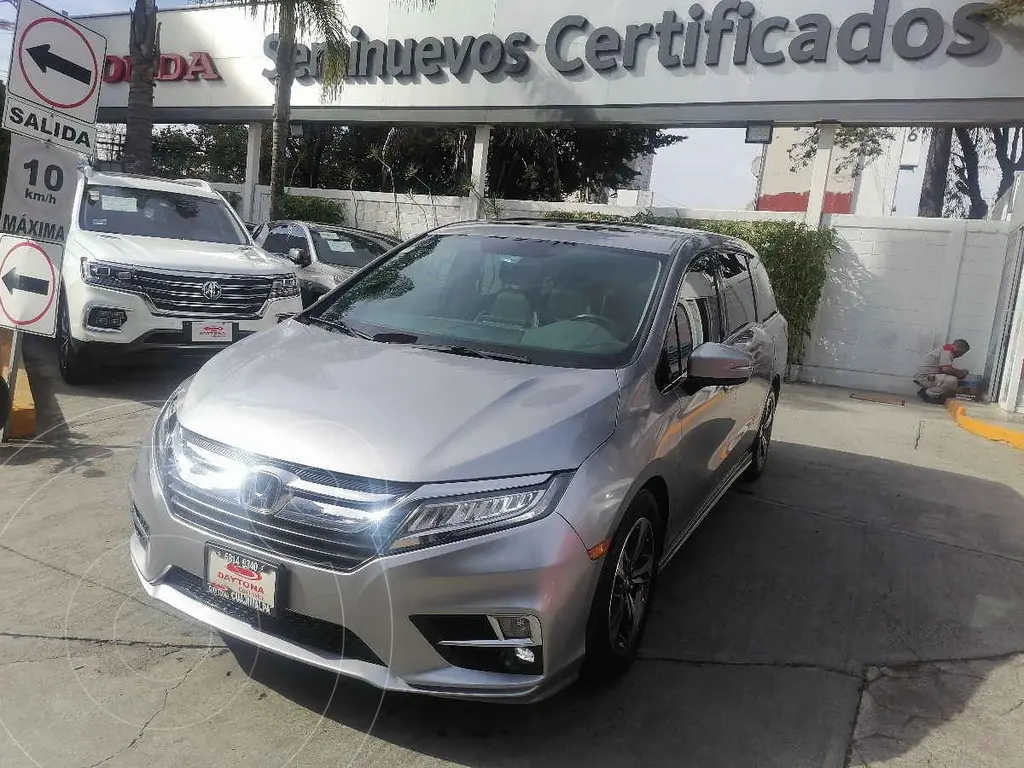 Honda Odyssey Touring usado (2018) color Plata precio $558,000