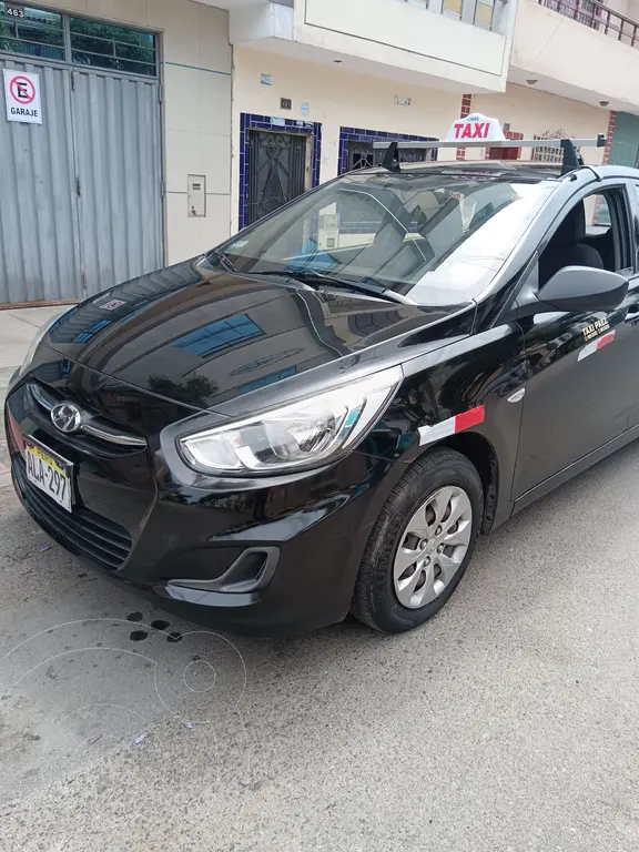 Hyundai Accent GL Estandar usado (2015) color Negro precio u$s10,000