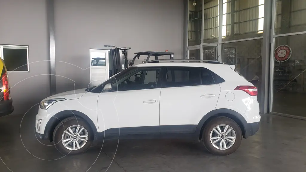 Hyundai Creta GL Aut usado (2017) color Blanco precio u$s15.000