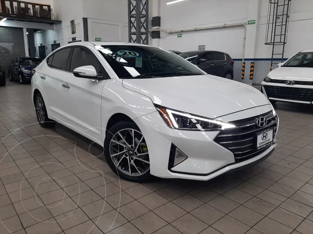 Hyundai Elantra Limited Tech Navi usado (2020) color Blanco precio $385,000