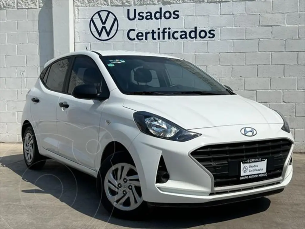 Hyundai Grand i10 Sedan GL MID usado (2023) color Blanco precio $244,900