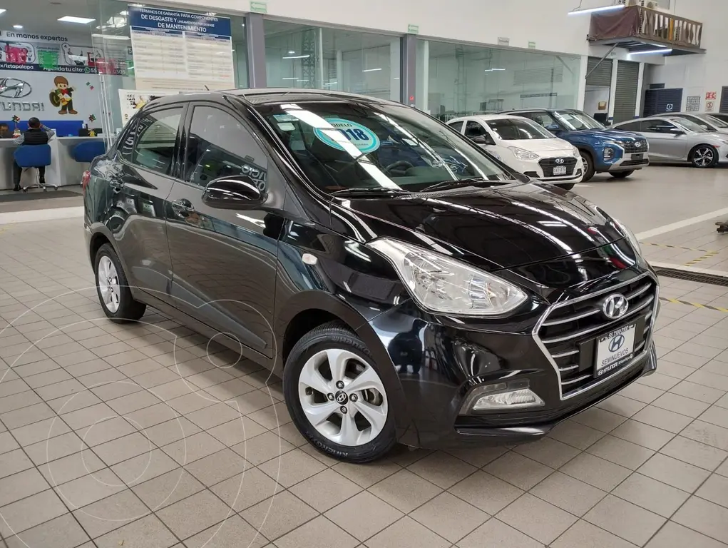 Hyundai Grand i10 GLS usado (2018) color Negro precio $235,000