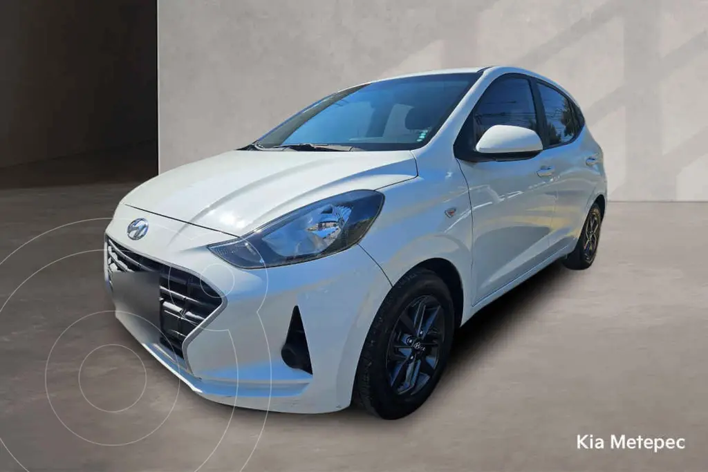 Hyundai Grand i10 MID Aut usado (2022) color Blanco precio $229,000