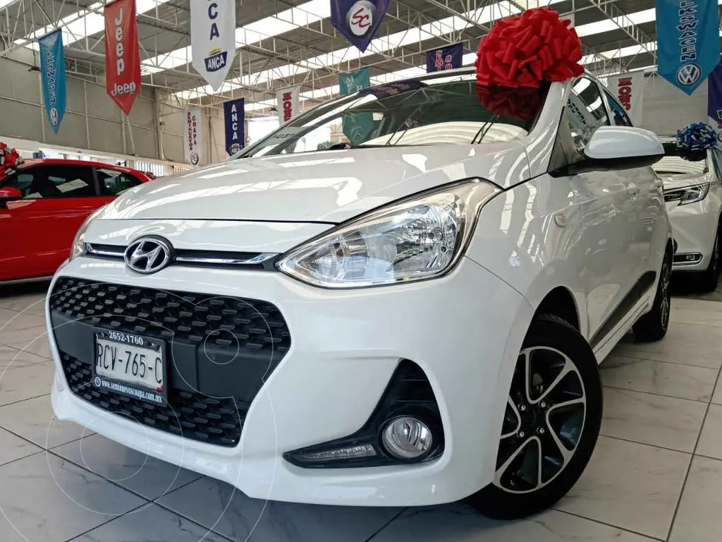 Hyundai Grand i10 GLS Aut usado (2020) color Blanco precio $208,500