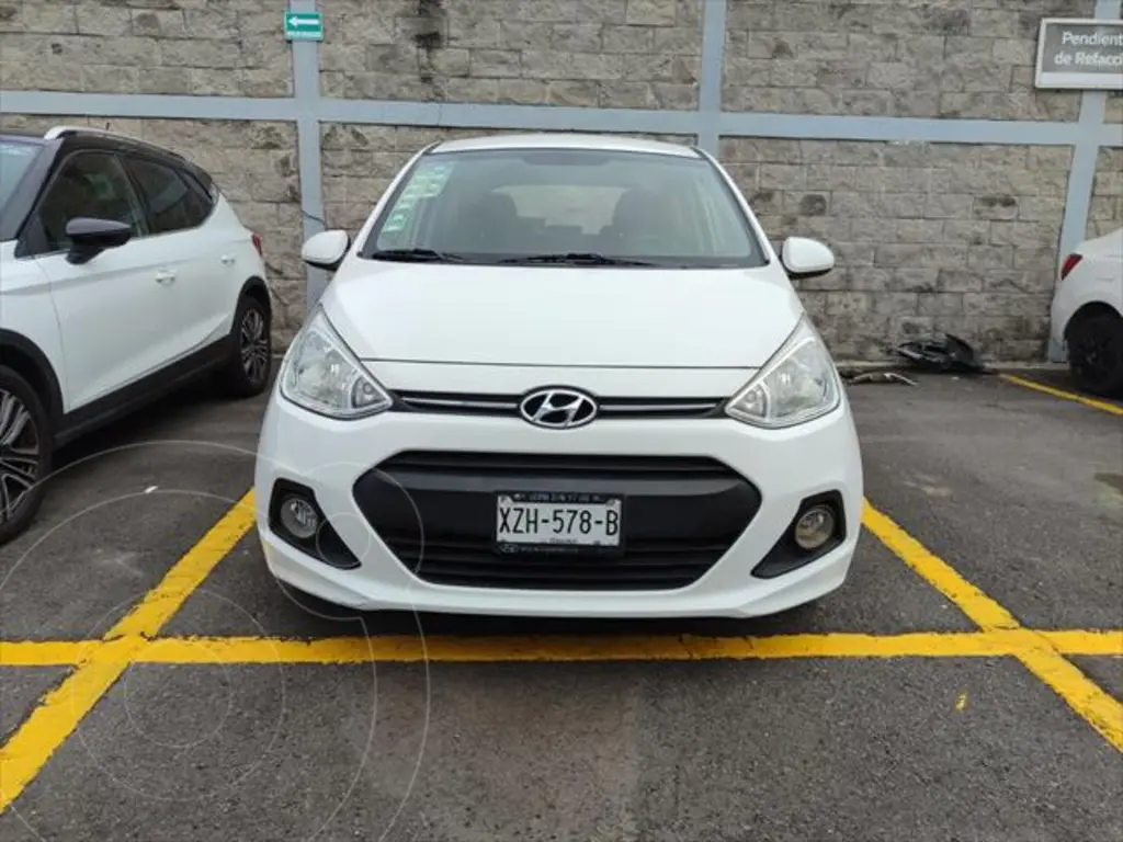 Hyundai Grand i10 GL MID Aut usado (2017) color Blanco precio $175,000