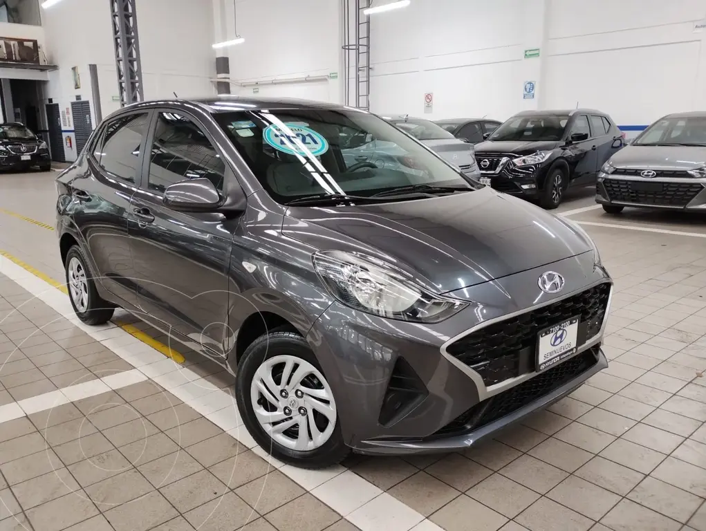 Hyundai Grand i10 MID Aut usado (2021) color Gris precio $265,000