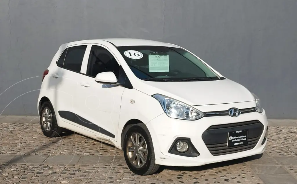 Hyundai Grand i10 GLS usado (2016) color Blanco precio $190,000
